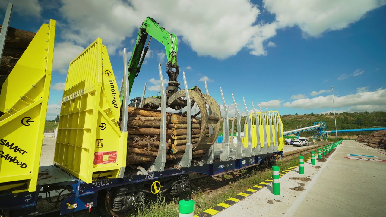 GigaWood-Waggon & Stationary Unloading Machine for Woodchips - Innofreight